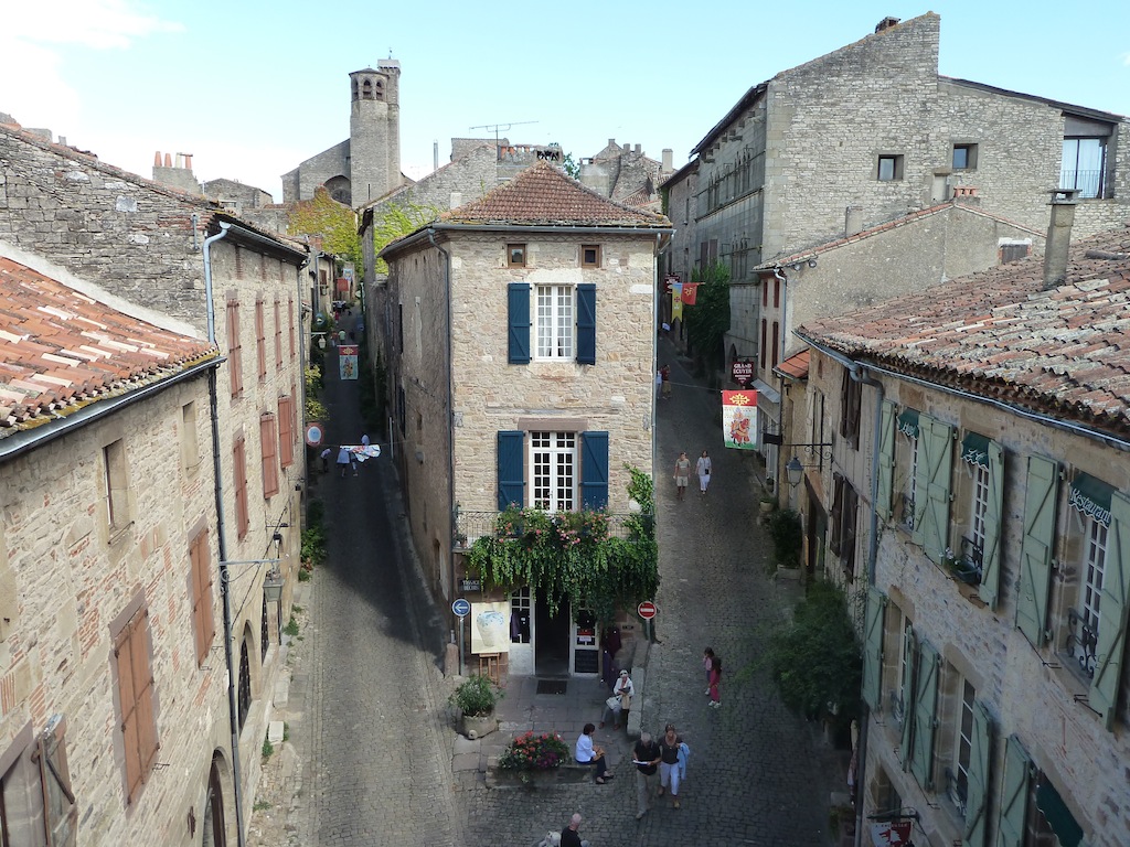 Facts and figures about Cordes can be found here.